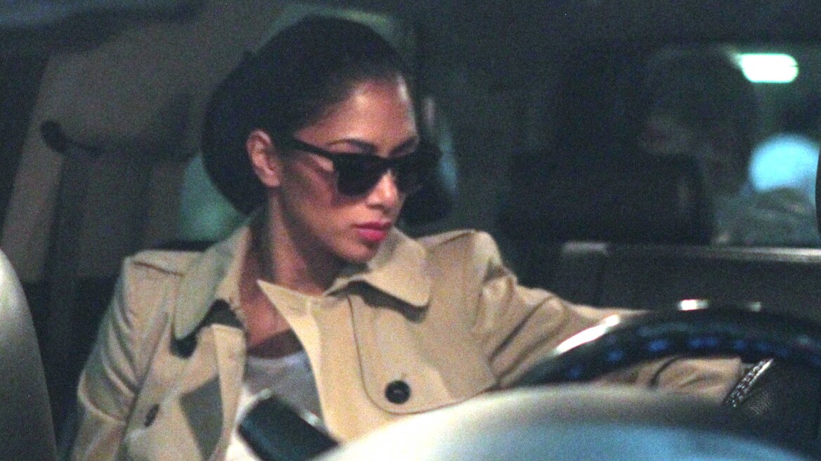 «Μαύρα γυαλιά φοράω» η Nicole Scherzinger