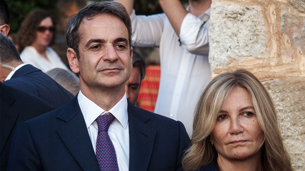 Μητσοτάκης: Επέστρεψε από το ταξίδι στο Λονδίνο για τον πεθερό του - Τι ...