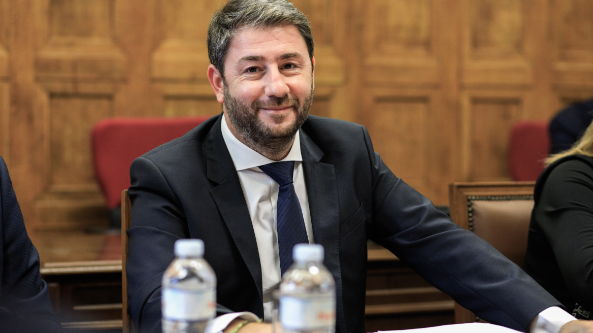 ΠΑΣΟΚ: Συνεδριάζει η κοινοβουλευτική ομάδα - Τι είπε εισαγωγικά ο ...