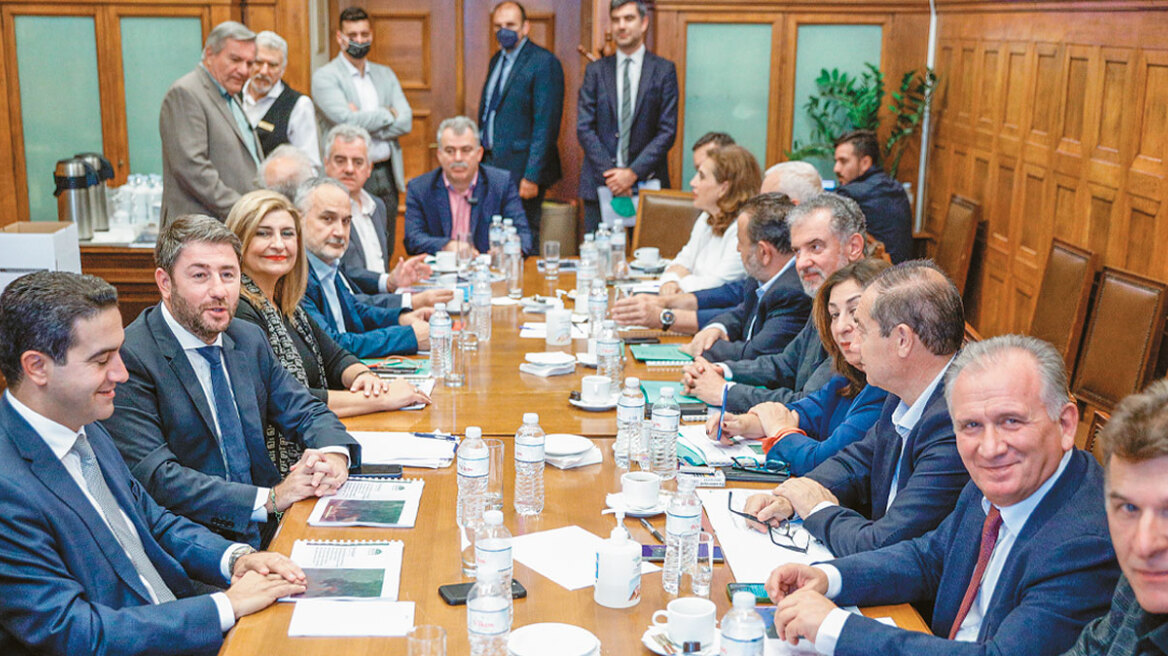 ΠΑΣΟΚ/ΚΙΝ.ΑΛ: Με «κοκτέιλ» παλιών και νέων υποψηφίων στη μάχη του ...