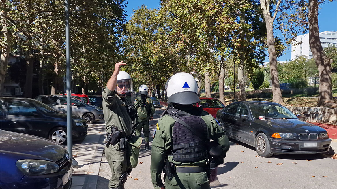 Θεσσαλονίκη: Νέα επεισόδια στο ΑΠΘ - Επιτέθηκαν με πέτρες και ...