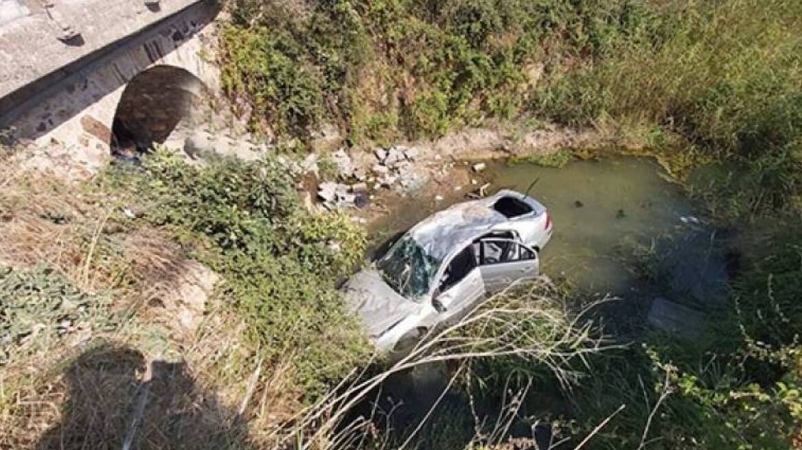 Εθνική οδός Πατρών - Τριπόλεως: ΙΧ έπεσε από την γέφυρα του Λάδωνα