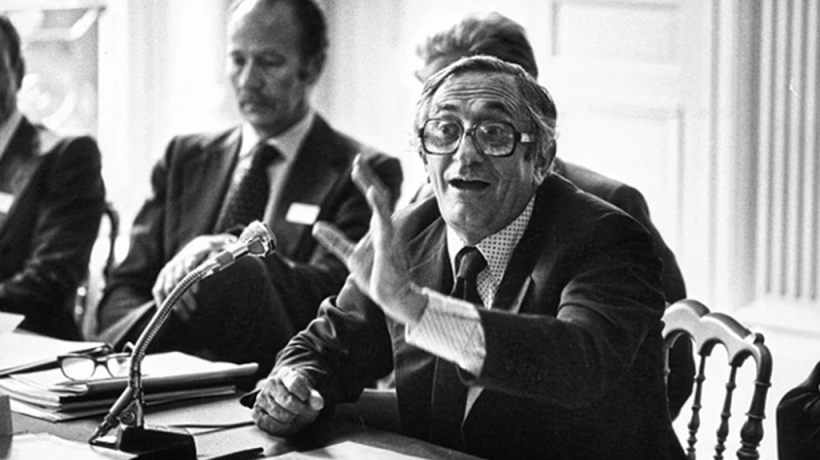 «ΥΠΑΡΧΕΙ ΜΟΝΟ ΜΙΑ ΓΗ, ΖΟΥΜΕ ΜΟΝΑΧΑ ΜΙΑ ΦΟΡΑ»: 50 χρόνια από την ...