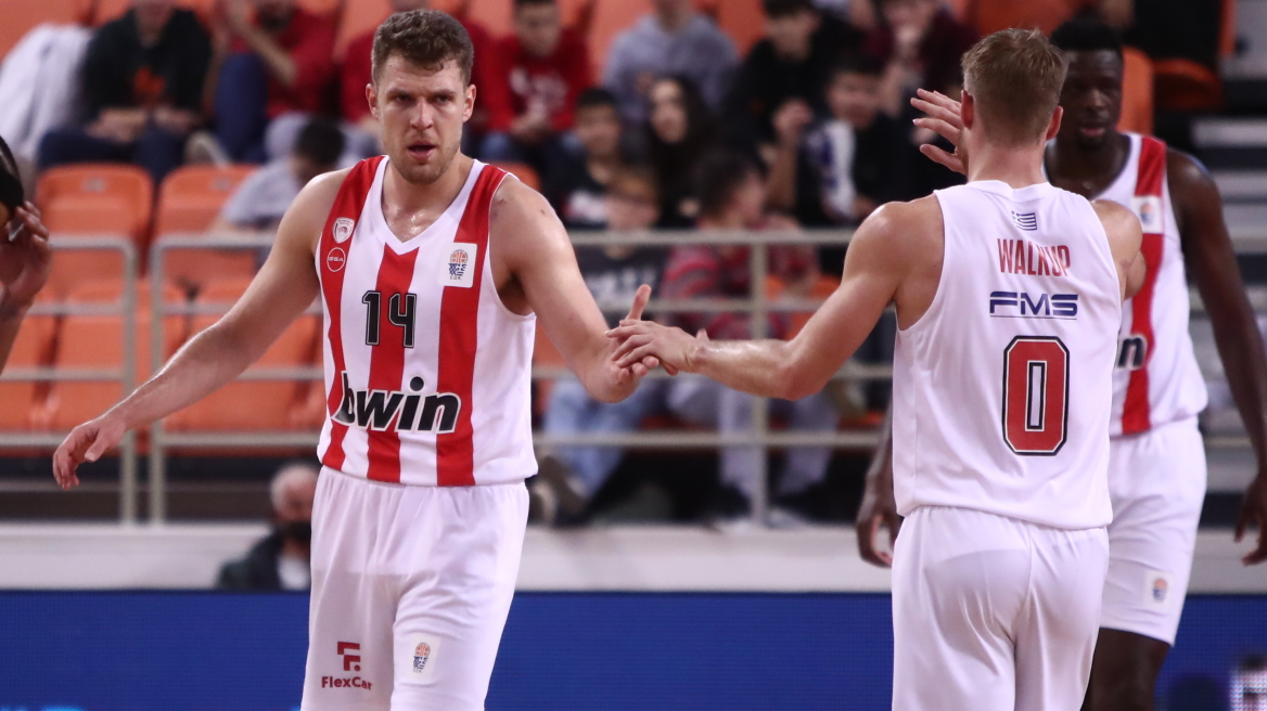 Σάσα Βεζένκοφ: Στην Κρήτη για να τον δει ο assistant coach των Κινγκς