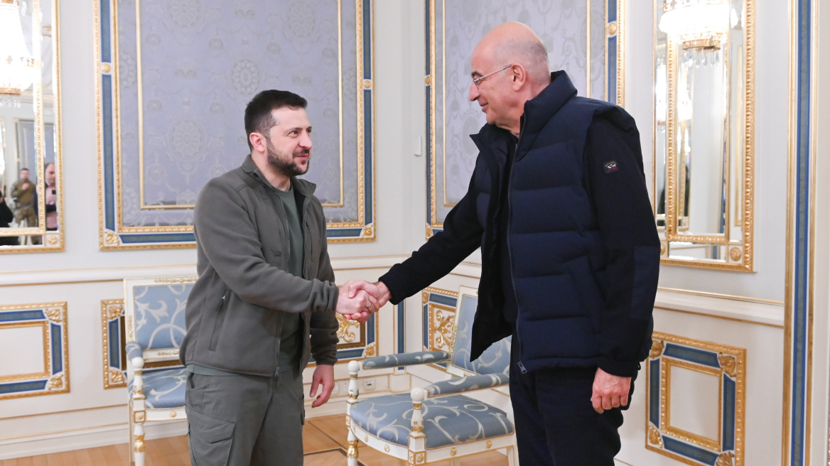 Δένδιας για τον ένα χρόνο πολέμου: Η Ελλάδα παραμένει στο πλευρό του ...