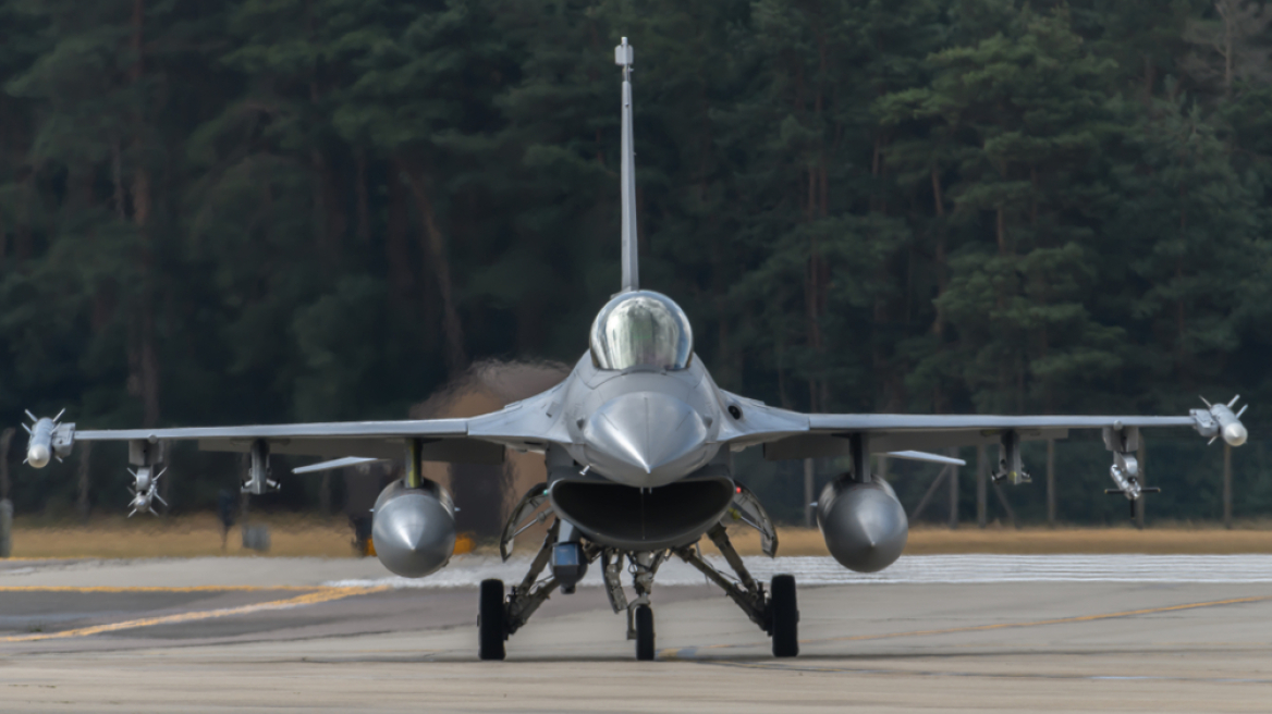 Πόλεμος στην Ουκρανία: Σύντομα οι πρώτες πτήσεις Ουκρανών πιλότων στα F-16