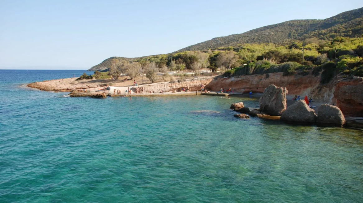 6 παραλίες που θυμίζουν νησί στα Μεσόγεια της Αττικής