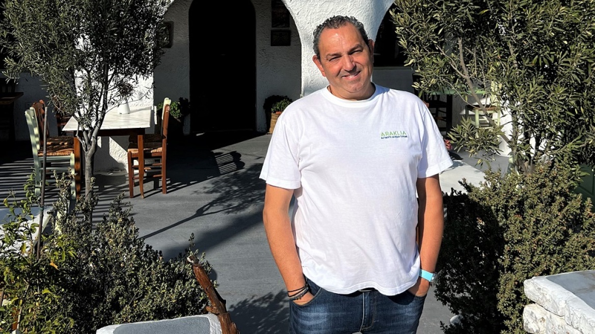Ο σεφ Γιάννης Γαβαλάς από την Ηρακλειά μας εξηγεί τι ειναι ο μηλέικος ...