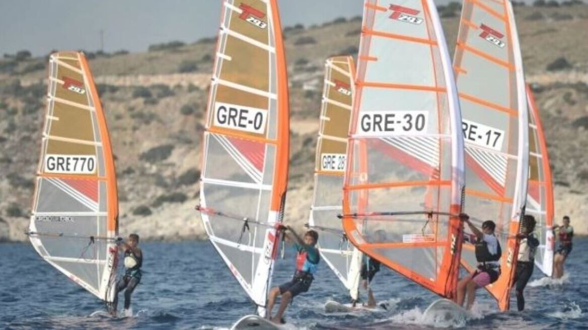 Με ιστιοπλόους από 10 χώρες η 32η Athens International Sailing Week