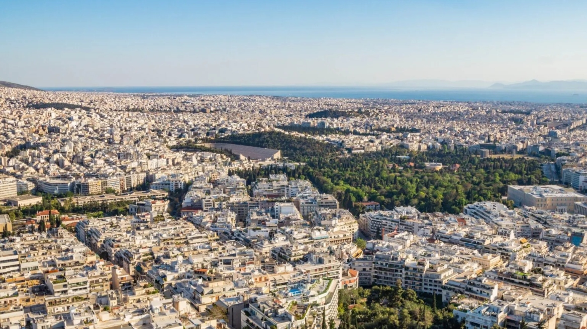 Ένα διαμέρισμα προς πώληση στην Πλατεία Βικτωρίας
