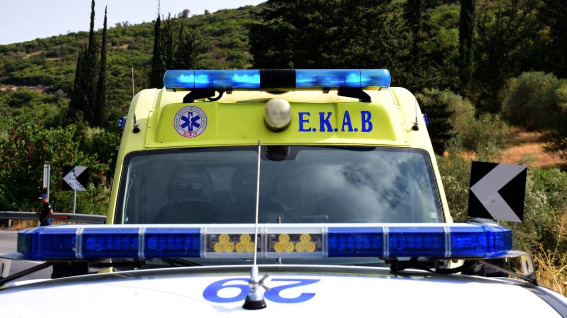 Νεκρή 74χρονη μετά από πτώση αυτοκινήτου σε χαράδρα στην Ημαθία