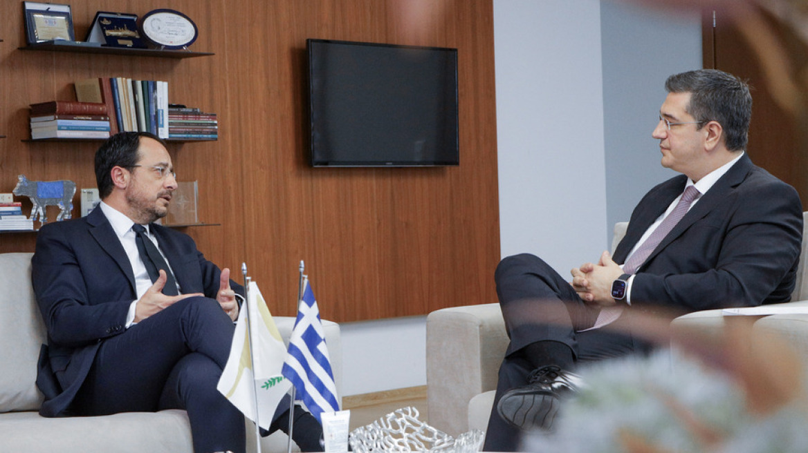Χριστοδουλίδης από Θεσσαλονίκη: Πενήντα χρόνια κατοχής και διαίρεσης ...