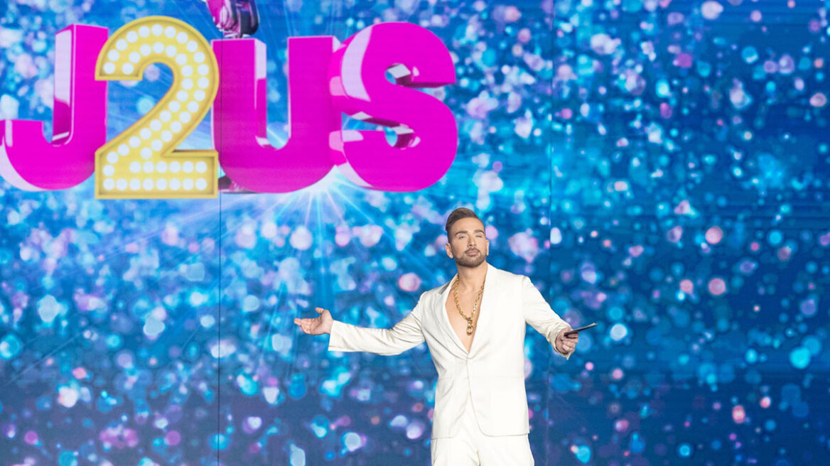 Ο Νίκος Κοκλώνης με το J2US σε μια βραδιά με πολύ κέφι, αγαπημένους guests και μία ευχάριστη ...