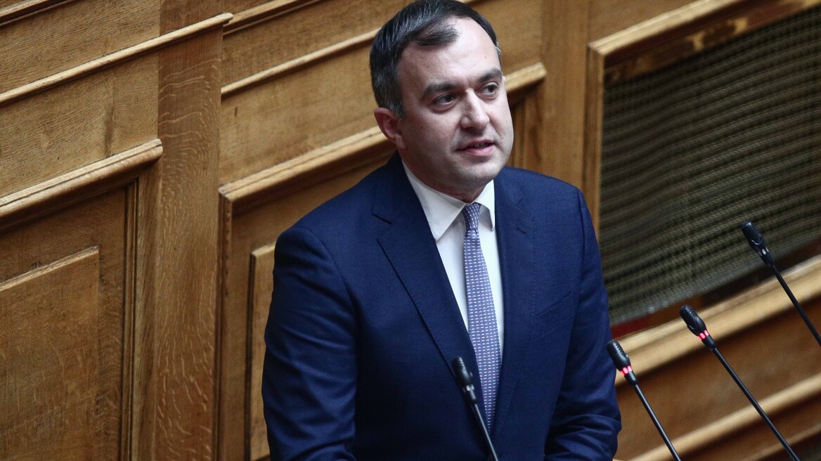 Χατζηβασιλείου: Η ευρωομάδα Όρμπαν, Λε Πεν και Λατινοπούλου θα έπρεπε ...
