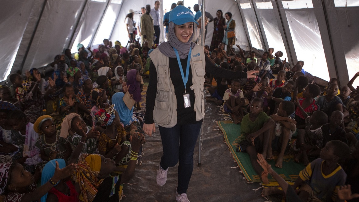 Muzoon Almellehan: Η απίστευτη ιστορία του κοριτσιού που έγινε η πρώτη ...