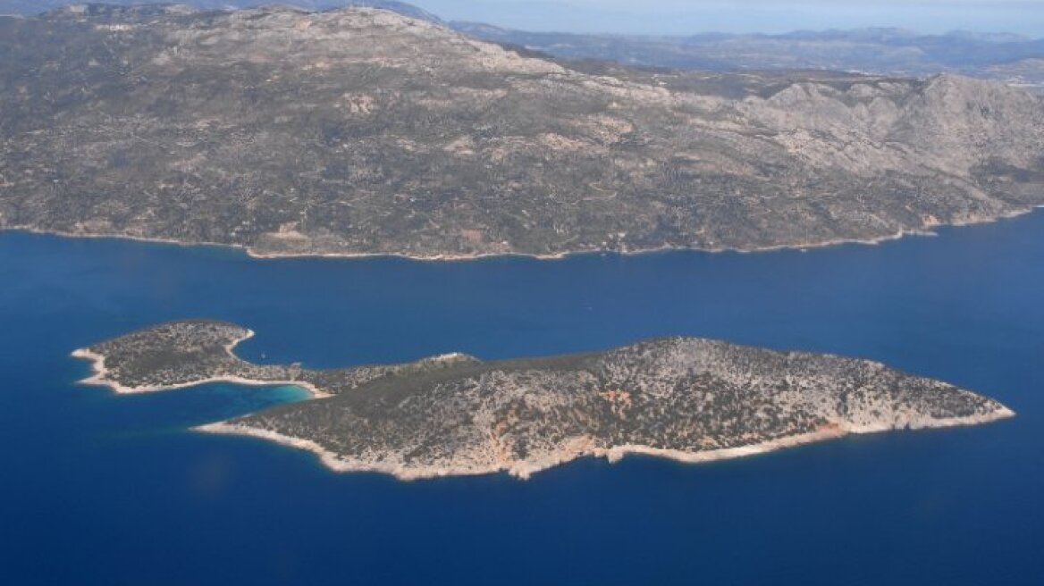 Λου Κολλάκης: Ο φιλάνθρωπος εφοπλιστής παίζει για τον «Αστέρα»