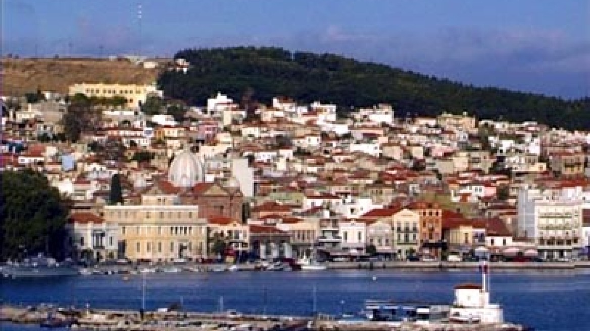 Θαλάσσια ρύπανση στο λιμάνι της Μυτιλήνης