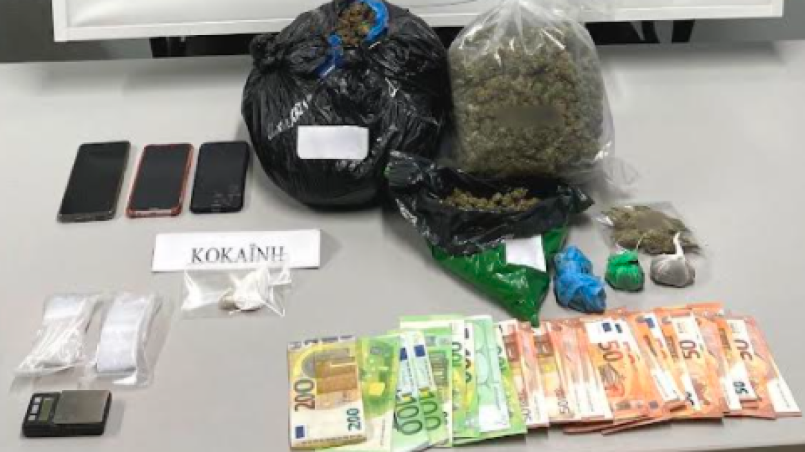 Ζευγάρι συνελήφθη με δυόμισι κιλά κάνναβης και κοκαΐνη