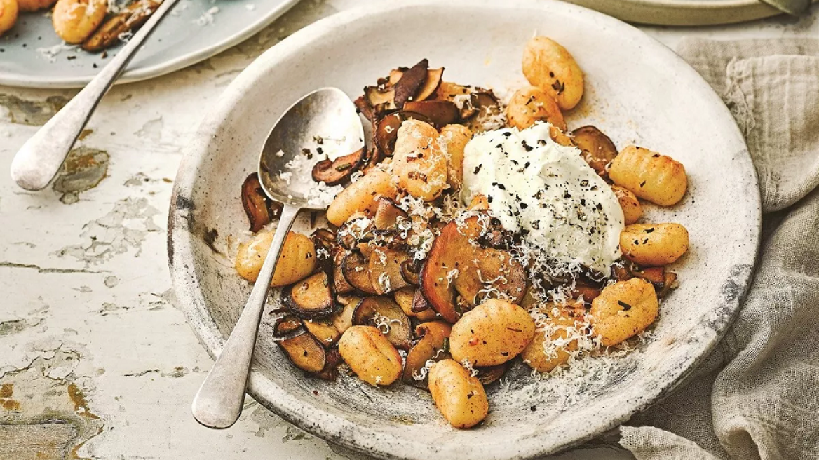 Η συνταγή της ημέρας. Νιόκι με μανιτάρια, βούτυρο και πάπρικα. Το μενού ...