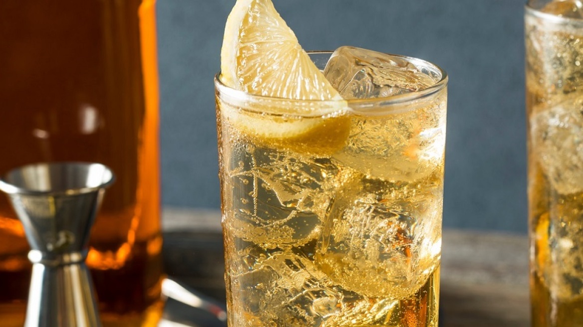 Τα highballs κοκτέιλ επιστρέφουν
