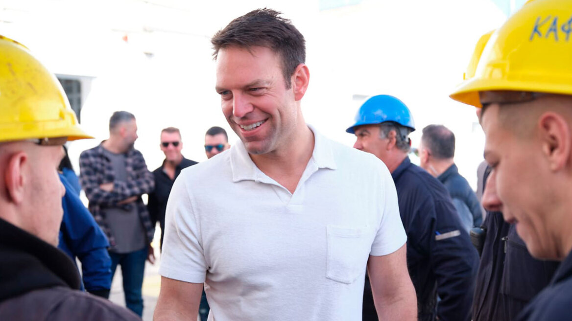 Κασσελίστας εναντίον κεντροαριστεράς: Οι βολές, οι… τούρτες και οι ταμπέλες