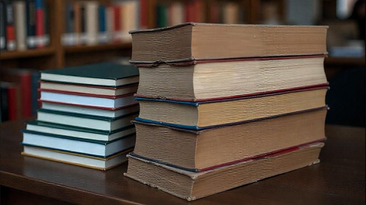 Η European Profiles δωρίζει 774 βιβλία στην Βιβλιοθήκη του Δήμου Λίμνης ...