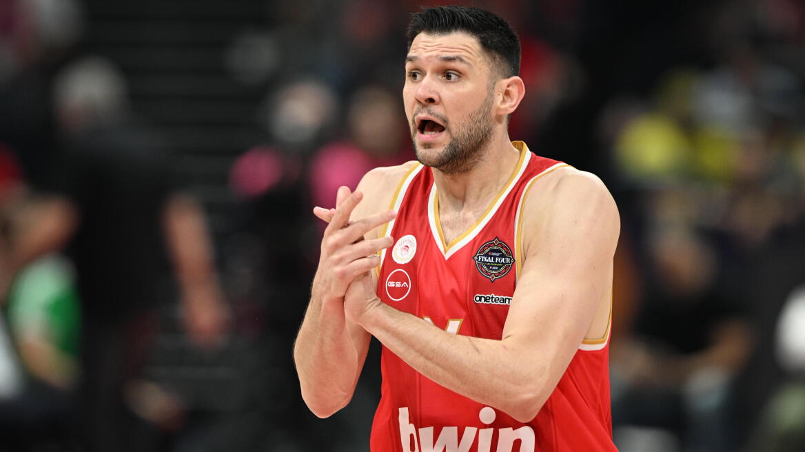 Απογοητευμένος ο Παπανικολάου: «Δεν έχω κουράγιο να κοιτάξω τον κόσμο ...