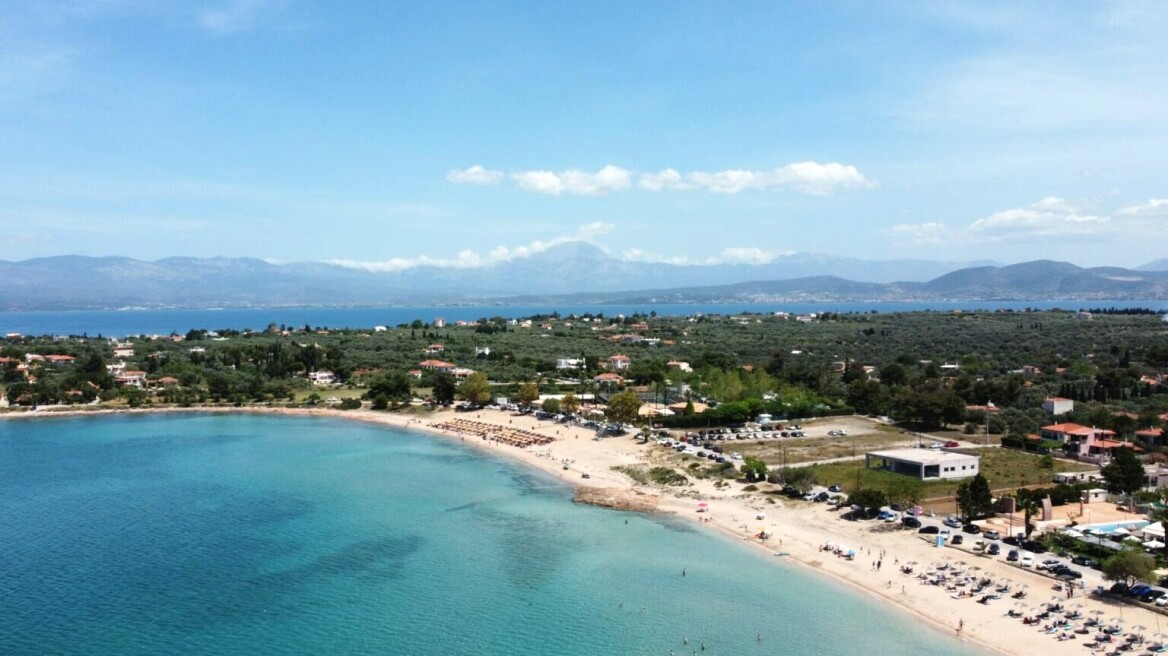 Λίγο καλοκαίρι ακόμα στις Αλυκές Δροσιάς -Φύση, αμμουδιά και καταγάλανα ...