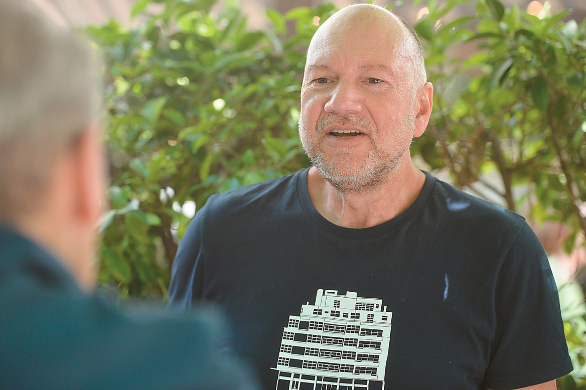 Στάθης Καλύβας στον Δανίκα: Επιμένω ότι ο Κασσελάκης θα αυτοαναφλεγεί ...