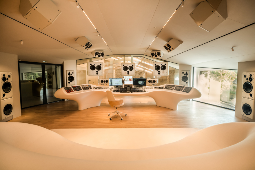 Μπραντ Πιτ: Πώς ανακαίνισε το μυθικό Studio Miraval - Οι δίκες για το ...