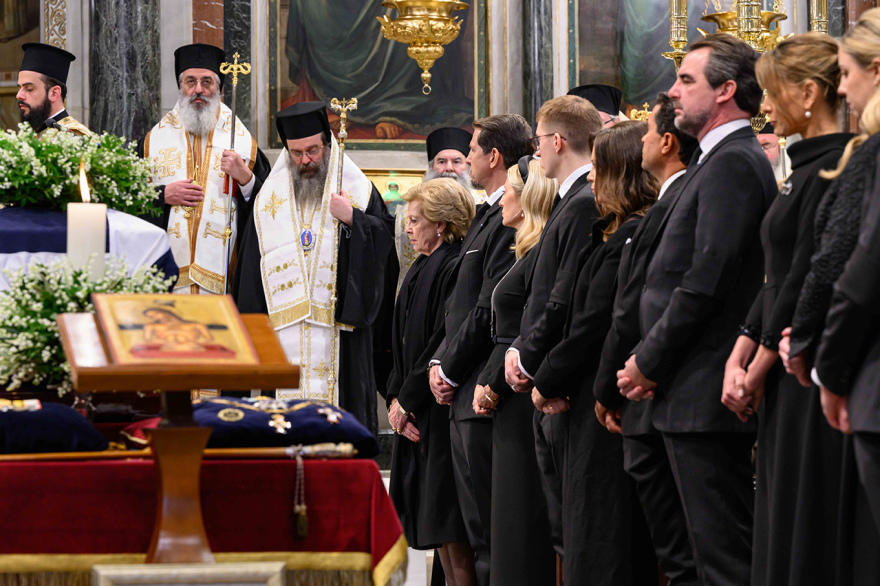 Τέως βασιλιάς Κωνσταντίνος: Το τελευταίο αντίο σε 50 φωτογραφίες - Ο ...