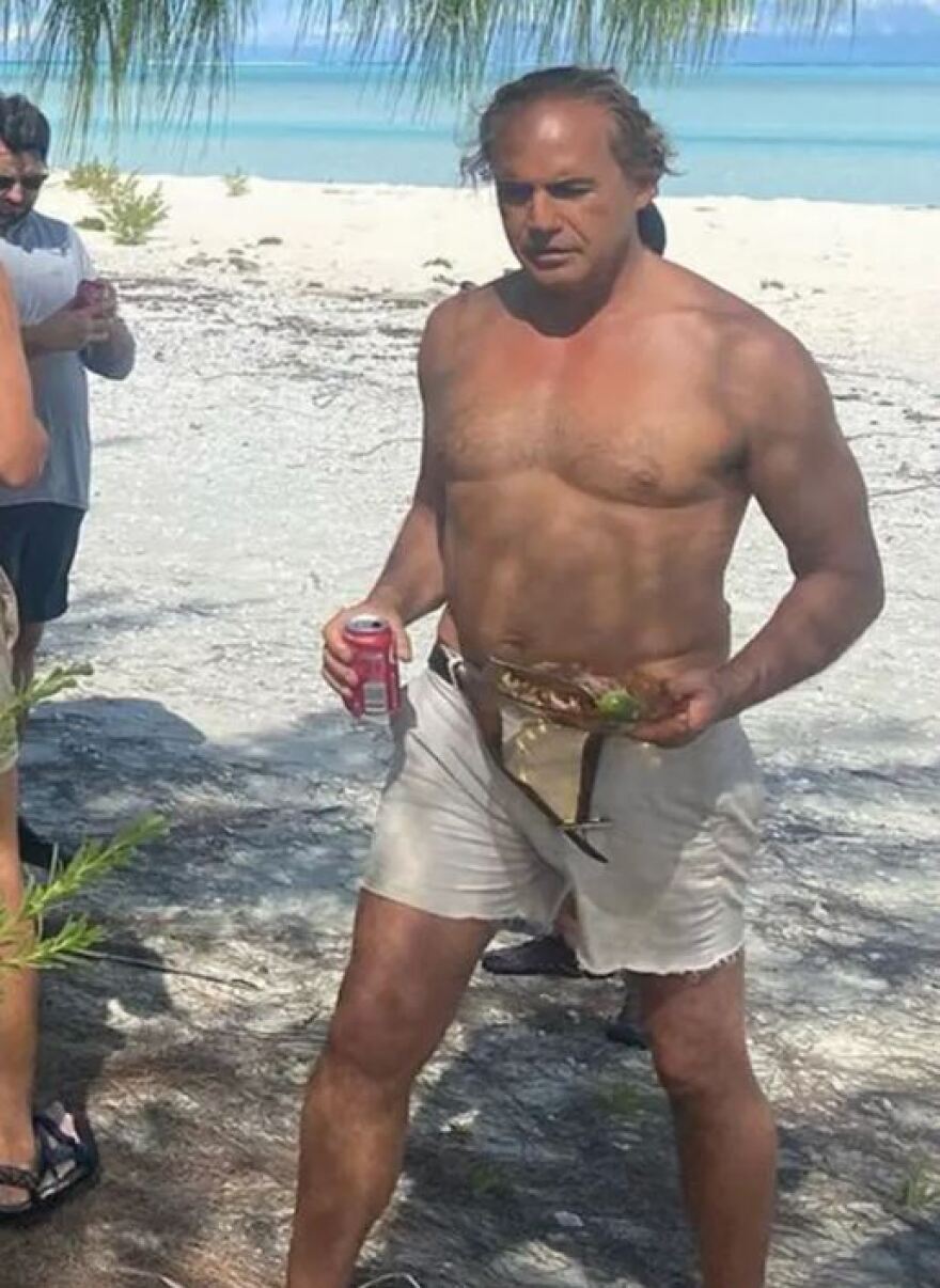 Μπίλι Ζέιν: Η εντυπωσιακή ομοιότητα με τον Μάρλον Μπράντο στην ταινία ...