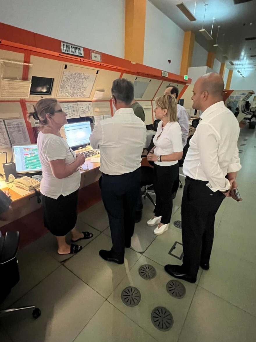 Επίσκεψη Σταϊκούρα στην Υπηρεσία Πολιτικής Αεροπορίας - Ενημερώθηκε από ...