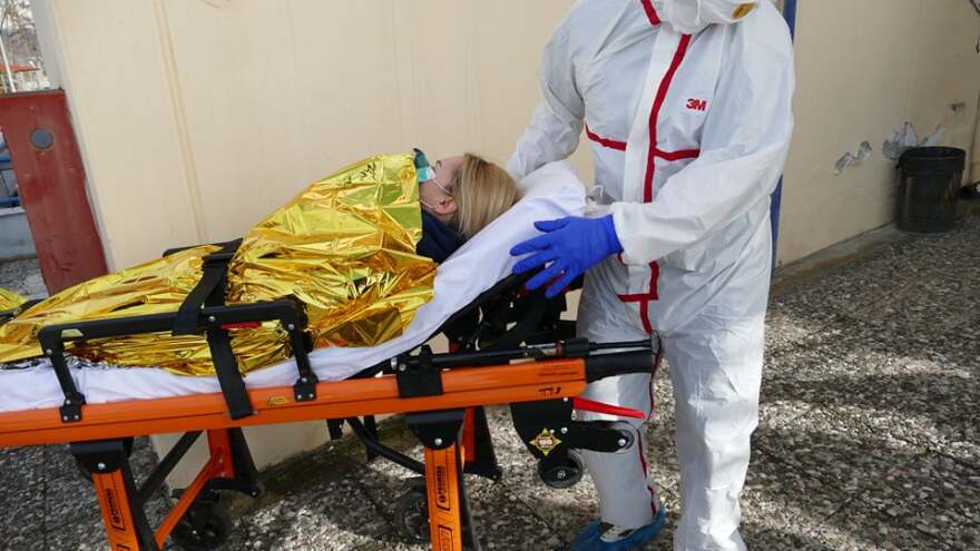 Κορωνοϊός: Άσκηση ετοιμότητας στο Πανεπιστημιακό Νοσοκομείο της Λάρισας