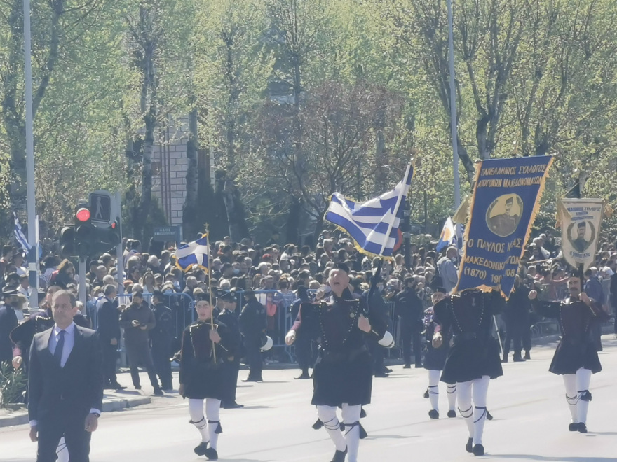 25η Μαρτίου: Με το «Μακεδονία Ξακουστή» ξεκίνησε η παρέλαση στη Θεσσαλονίκη