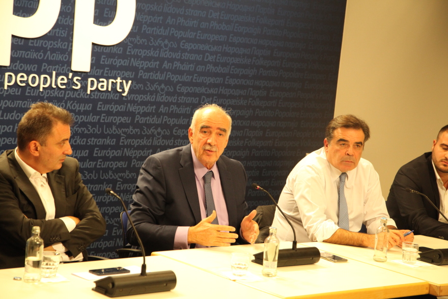 ΟΝΝΕΔ: Στελέχη της συναντήθηκαν με τον Βαγγέλη Μεϊμαράκη στις Βρυξέλλες