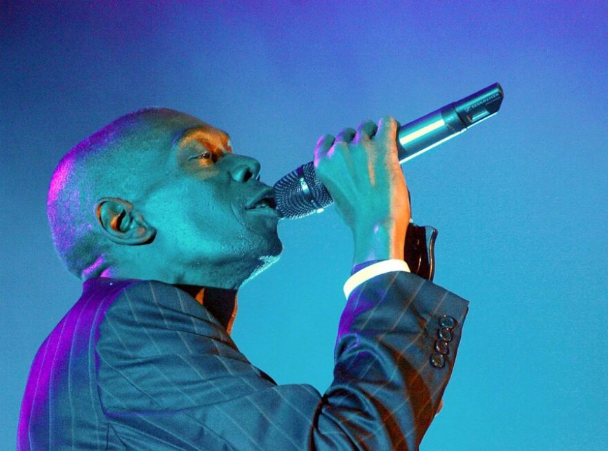 Maxi Jazz: Insomnia, God is a DJ, We Come 1 - Τα μεγαλύτερα hit του ...
