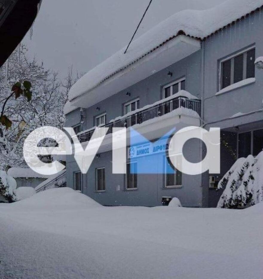 Εύβοια: Θαμμένη στο χιόνι για 5η μέρα η Στενή - Δείτε φωτογραφίες