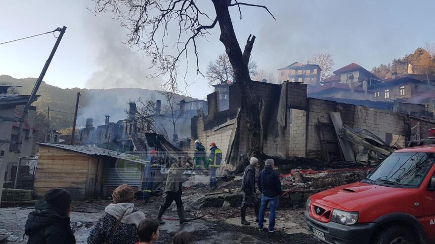 Καταστράφηκαν σπίτια από τη φωτιά στη Βωβούσα Ιωαννίνων - Δείτε βίντεο ...