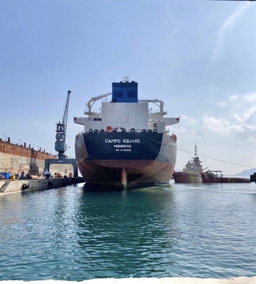 Τέσσερα πλοία επισκευάζονται ταυτόχρονα στα Ναυπηγεία Ελευσίνας - Δείτε ...