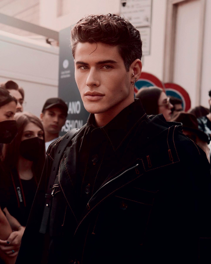 Raphael Say: Το μοντέλο του Γκοτιέ λατρεύει την Ελλάδα