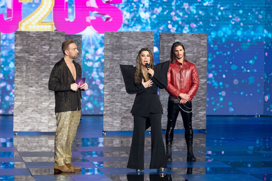 J2US: Μια φαντασμαγορική βραδιά με εκπλήξεις και μία ανατρεπτική οικειοθελή αποχώρηση