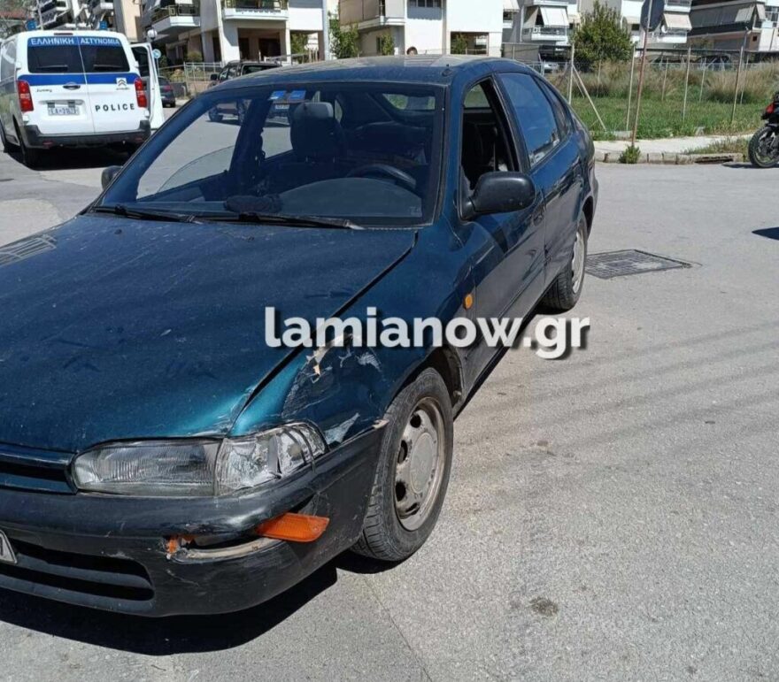 Λαμία: Συγκρούστηκαν και κατέληξε σε κολώνες της ΔΕΗ, τραυματίστηκε ...