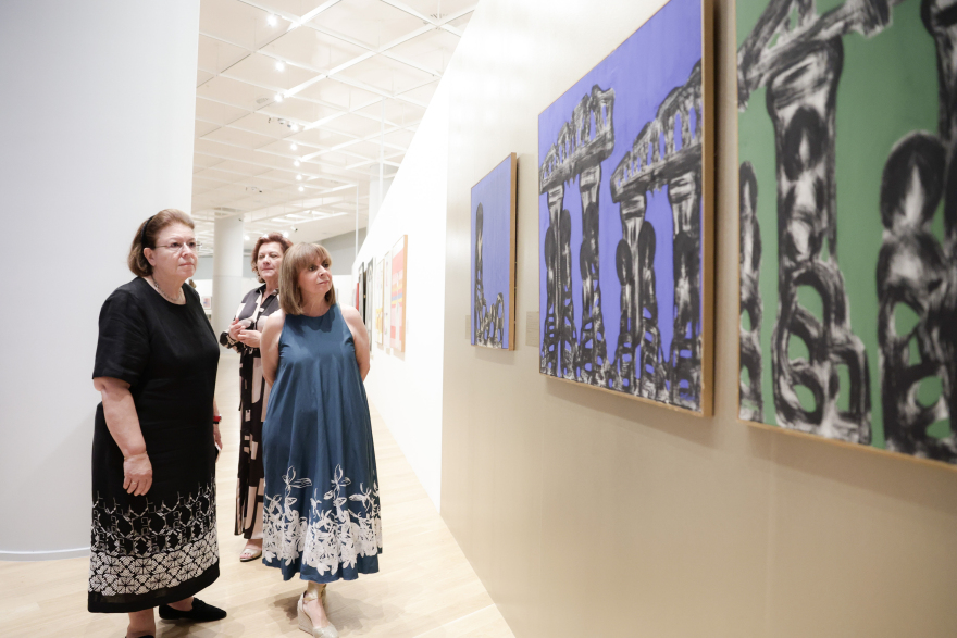 Η Κατερίνα Σακελλαροπούλου εγκαινίασε την έκθεση «ΔΗΜΟΚΡΑΤΙΑ» στην ...
