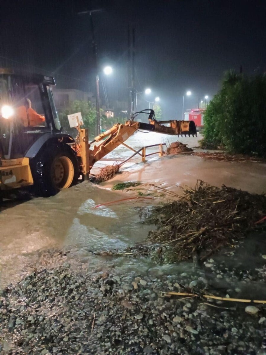 Κακοκαιρία Bora: 112 για τις μετακινήσεις σε Λήμνο, Πιερία, Λάρισα, Μαγνησία - Πλημμυρισμένη η ...