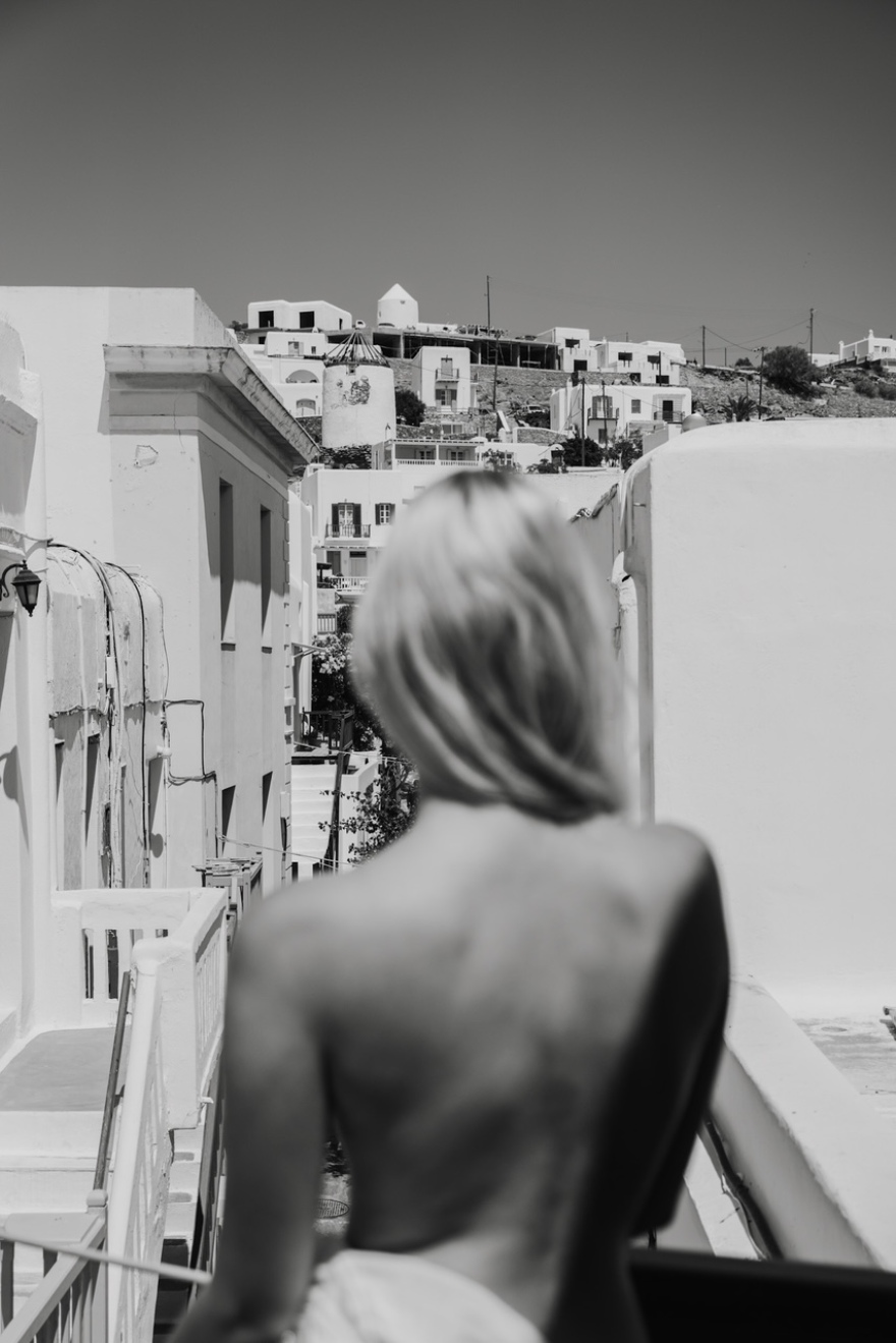 Το 47 Circles παρουσιάζει την αναδρομική και ανατρεπτική ατομική έκθεση 'Unveiled: The Fine Art ...